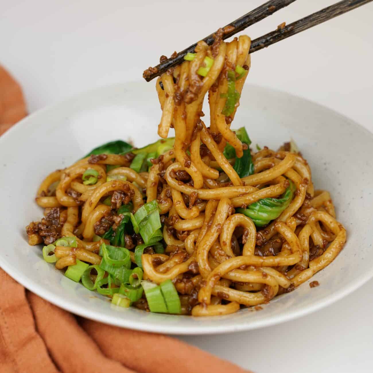 Yaki udon nudlar - enkelt och väldigt gott! - Matinspo.se