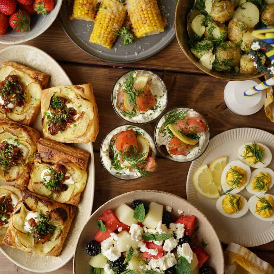 Midsommarbuffé 2023 | 10 tips på midsommarmat - Matinspo.se